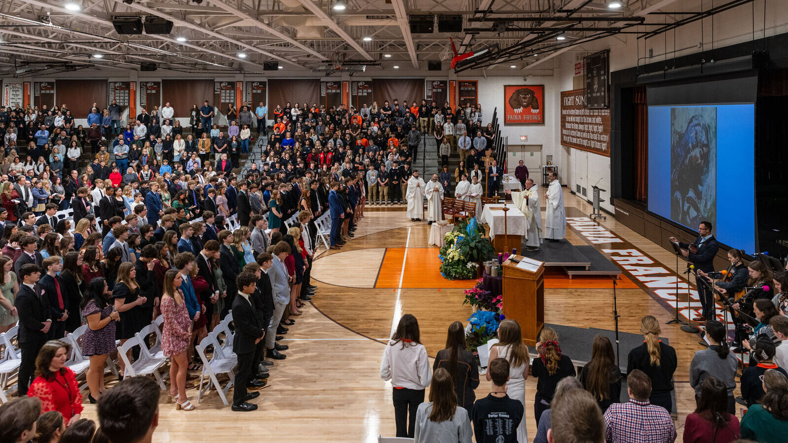 Padua Celebrates Feast of the Immaculate Conception Mass | December 09 ...